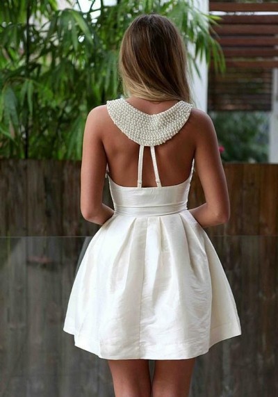 beyaz sırt dekolteli mini elbise modeli - Kadın sitesi kadınca, Mobilya ...